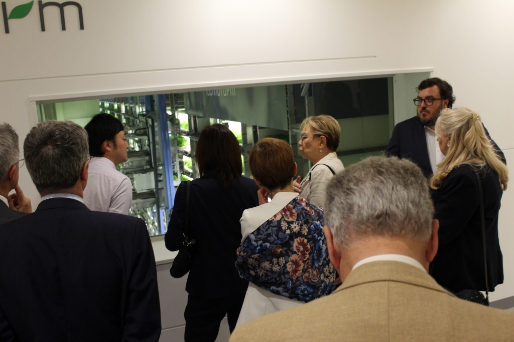 A Delegation from Val d’Oise (France) visited Spread’s Techno Farm ...