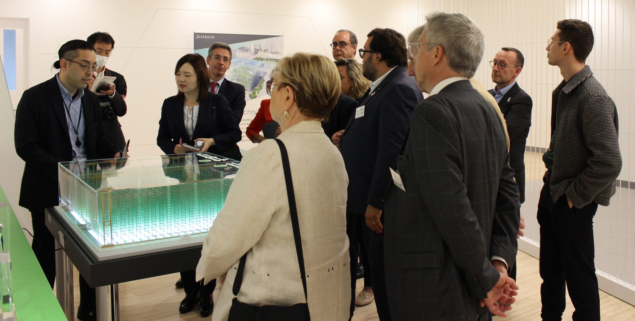 A Delegation from Val d’Oise (France) visited Spread’s Techno Farm ...